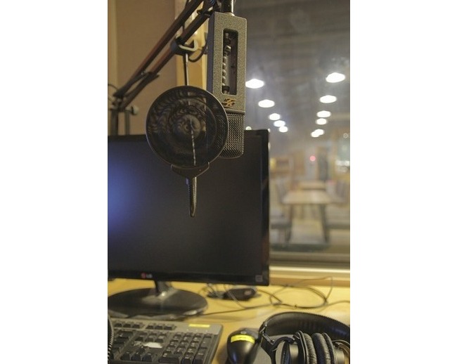 How to Set Up a Podcast Studio