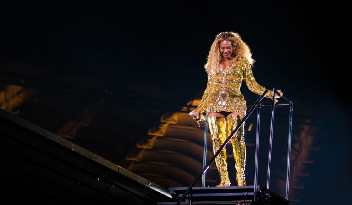 Hear Beyoncé’s New Song 'Be Alive' in Trailer for Upcoming Venus and ...