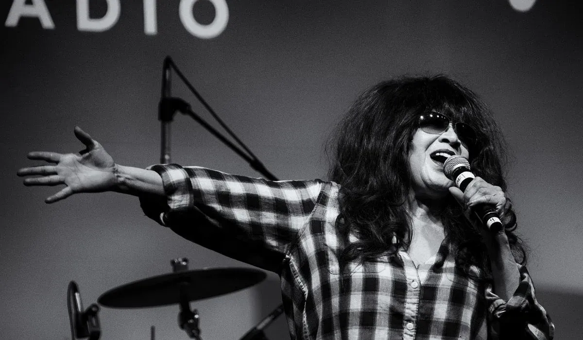 Ronnie Spector, Lead Singer of The Ronettes, Dies at 78