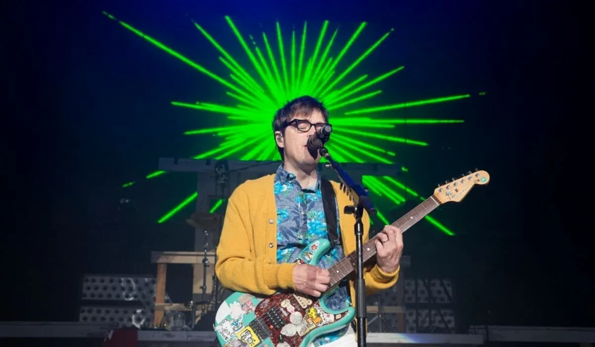 Weezer to Release Series of Four EPs