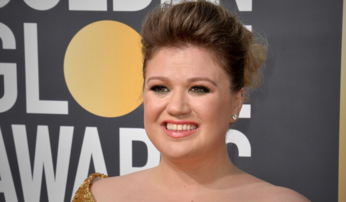 Kelly Clarkson Teases Upcoming Album ‘Chemistry’ with New Single